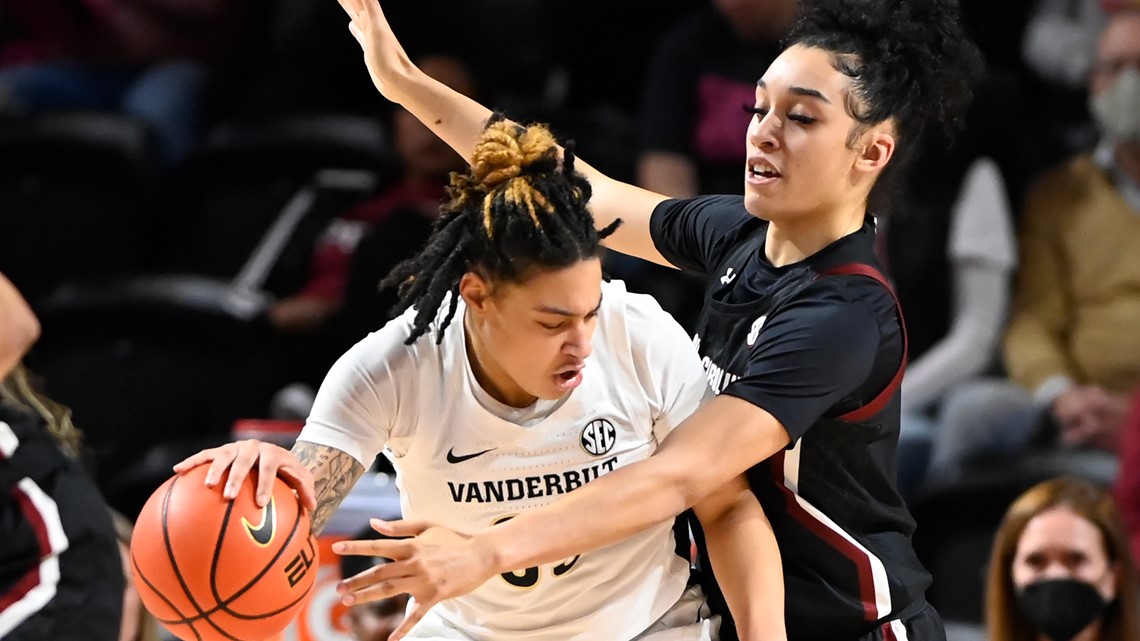 Boston leads No. 1 Gamecocks over Vandy 96-48 | wltx.com