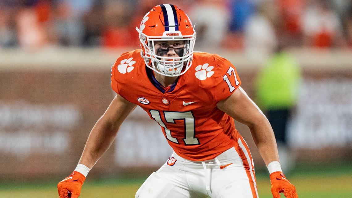 Clemson linebacker says he will return for his senior season | wltx.com