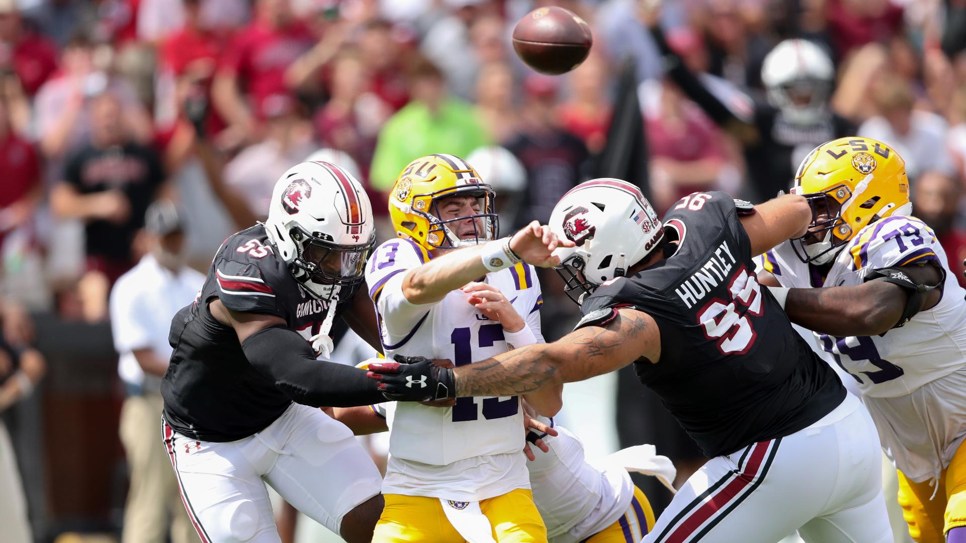 LSU's last-minute rally stuns South Carolina in SEC opener | wltx.com