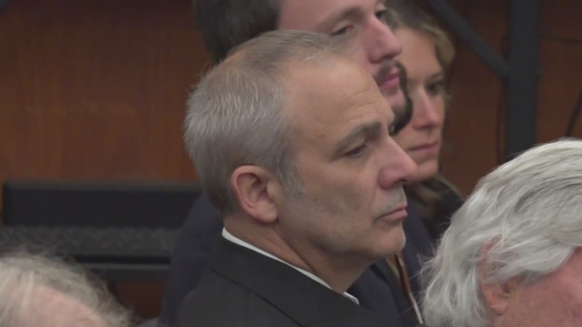 Jury deliberating in 2019 fatal boat crash trial of Tracy Gordon | wltx.com