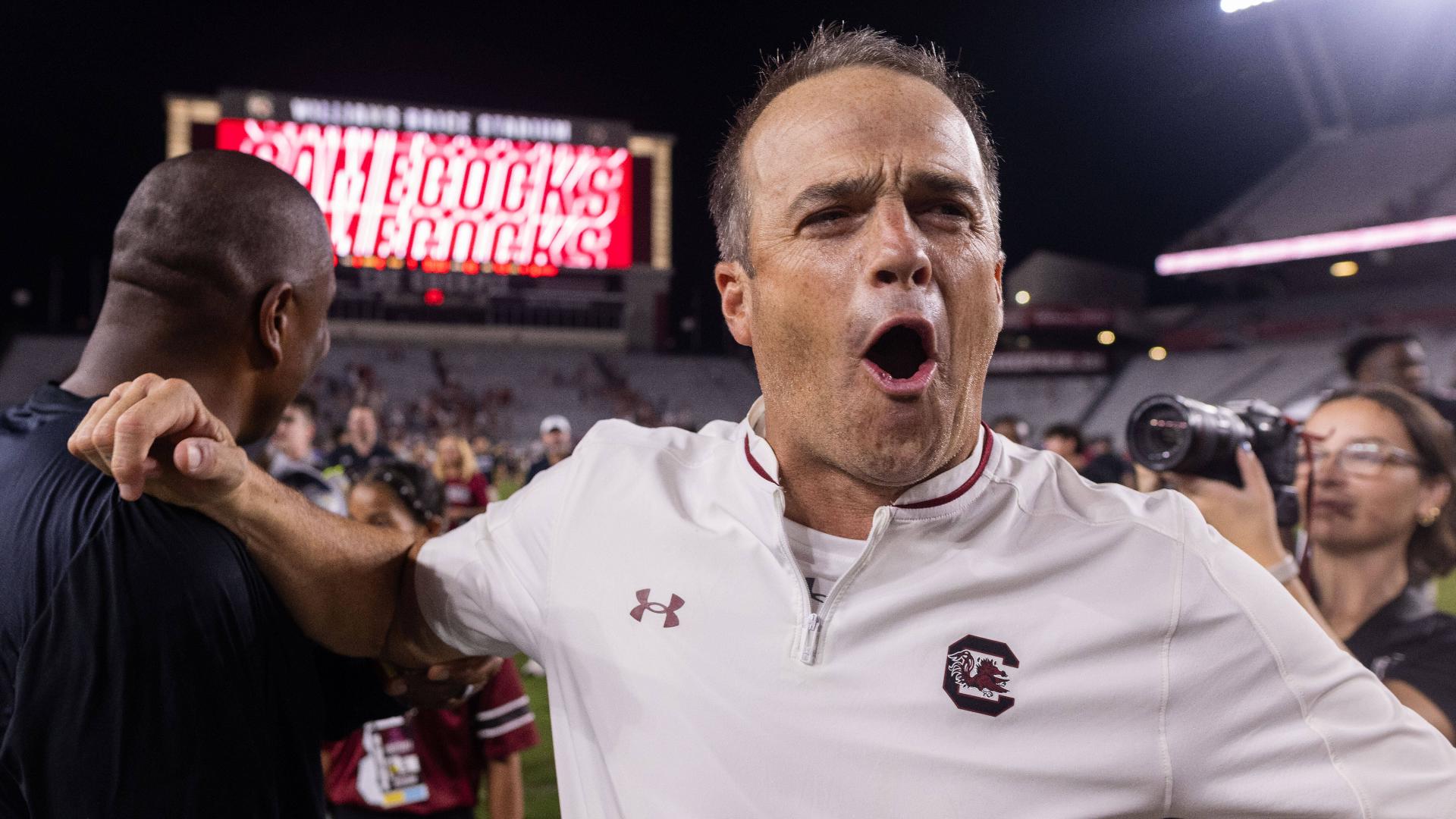 South Carolina shuts down Kentucky with two defensive touchdowns | wltx.com