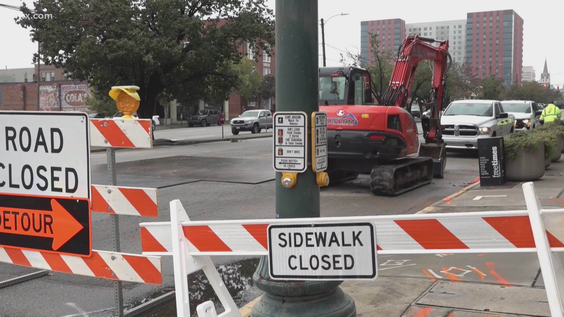 Sinkhole forming near manhole prompts emergency repairs | wltx.com
