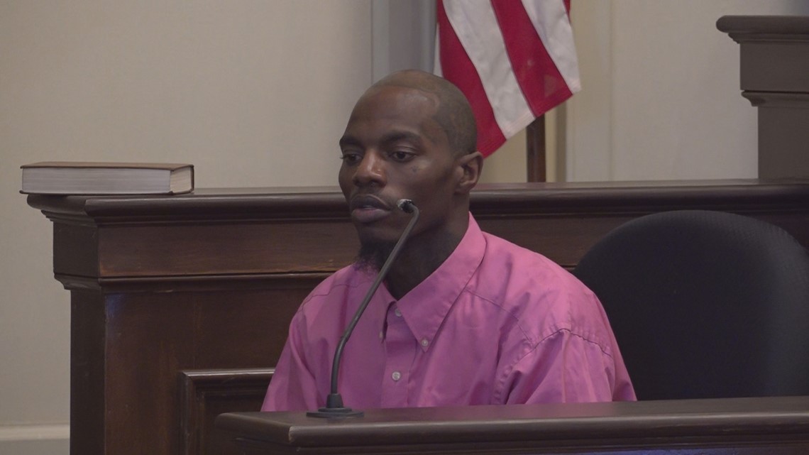 Michael Juan Smith takes stand in prison riot trial | wltx.com