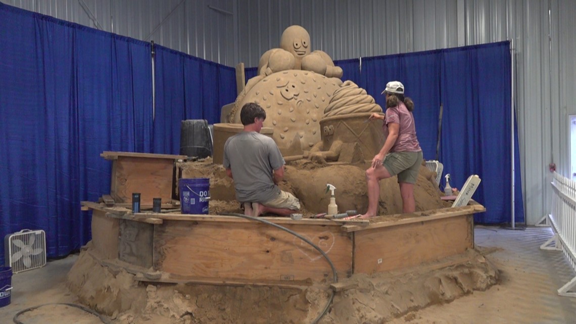 South Carolina State Fair sand sculptors return for 28th year | wltx.com