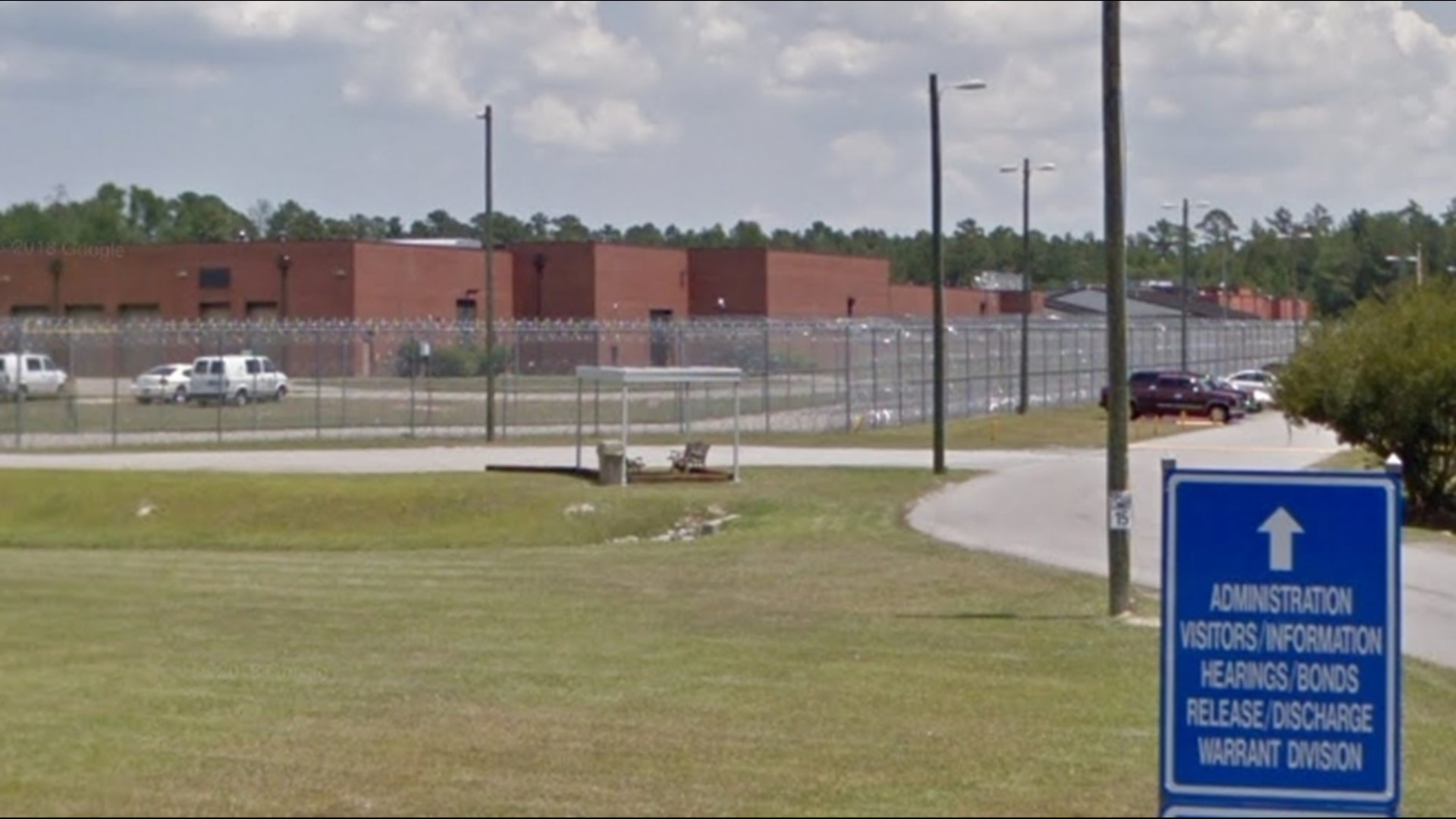 Coroner, sheriff's deputies respond to Alvin S. Glenn jail death | wltx.com