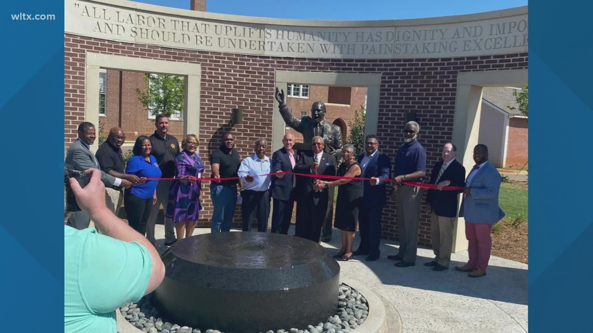 Fairfield County cuts ribbon on MLK Jr. Memorial Plaza | wltx.com