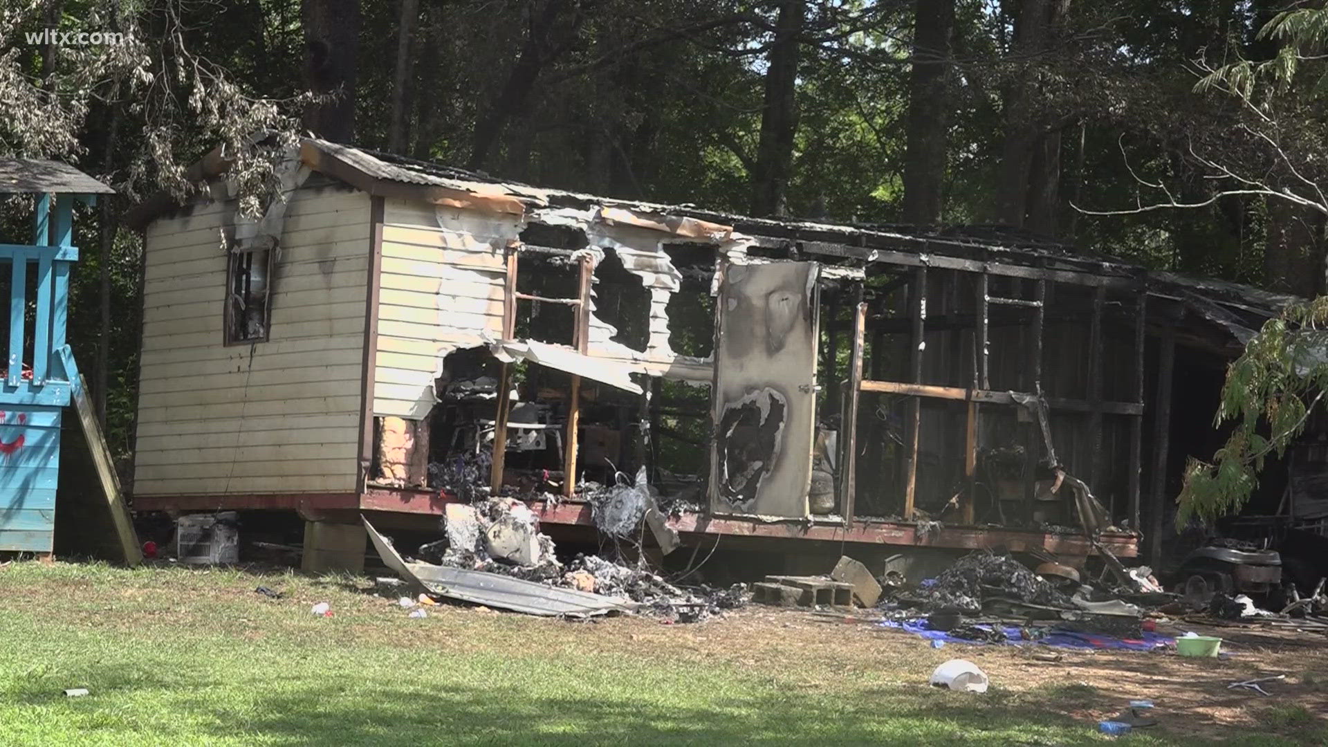 Several people hurt in an apparent fireworks explosion | wltx.com