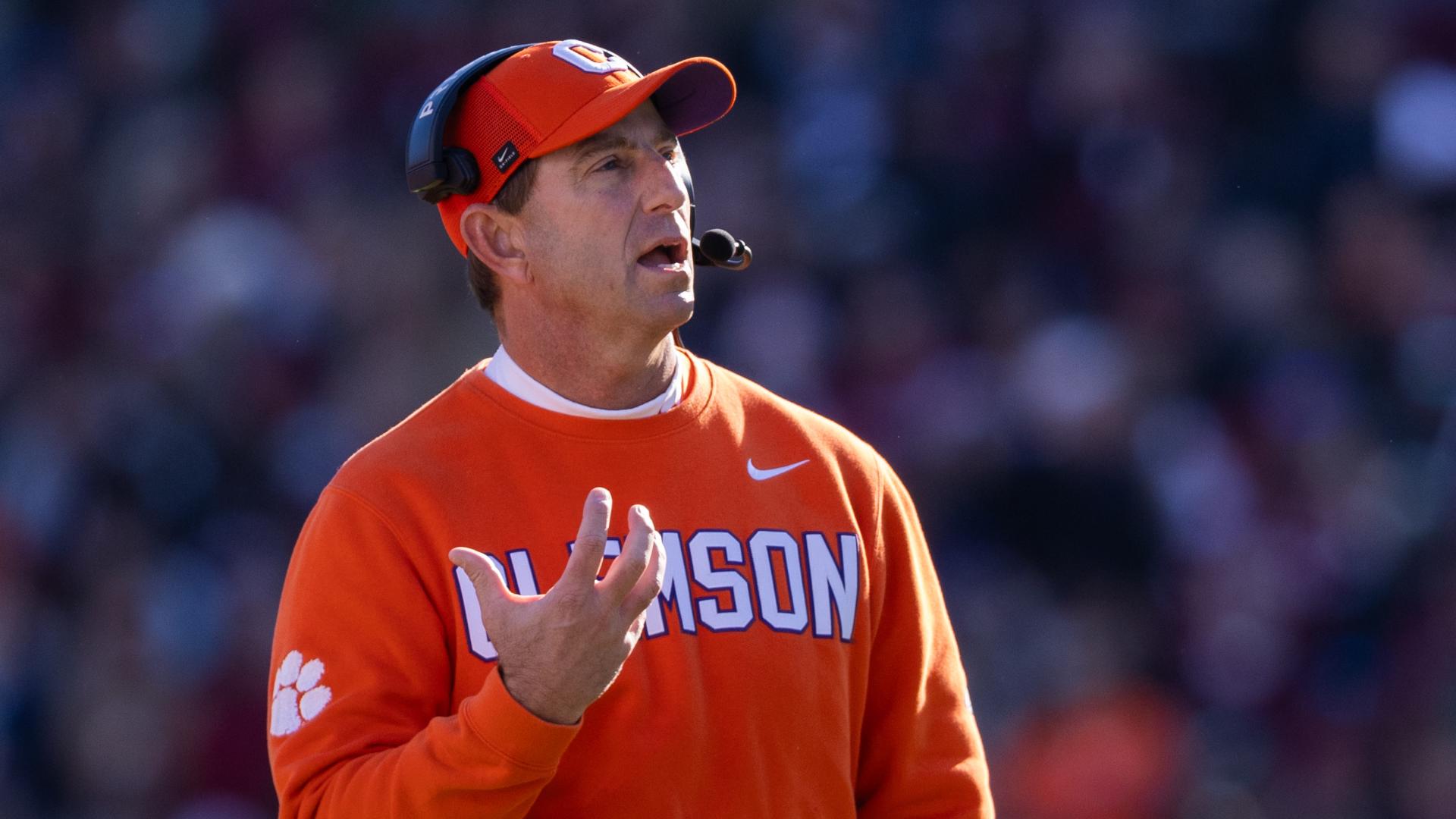 Clemson basketball returns to the national rankings | wltx.com