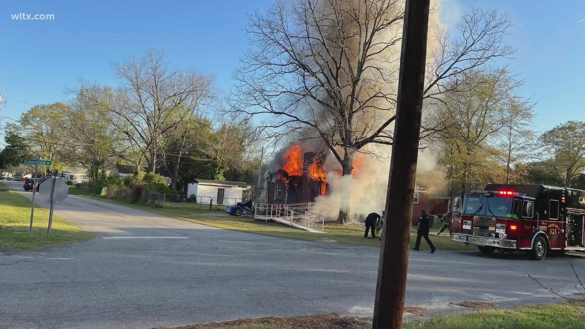 Firefighters contain Sunnyside Drive blaze | wltx.com