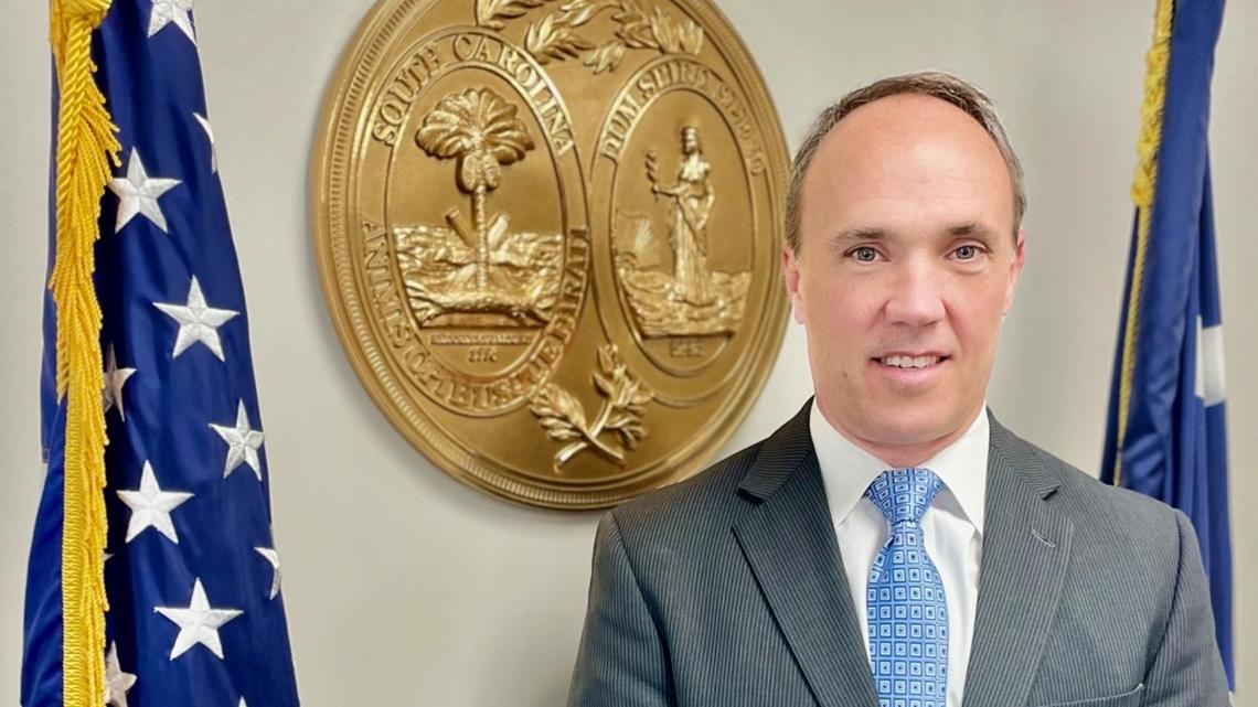 Captain Don Robinson named police chief in Forest Acres | wltx.com