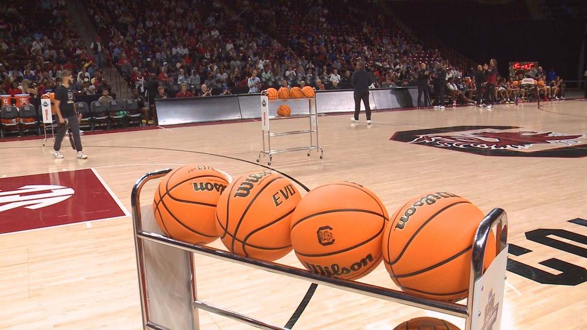 Garnet and Black Madness gives fans a preview of Gamecock hoops | wltx.com