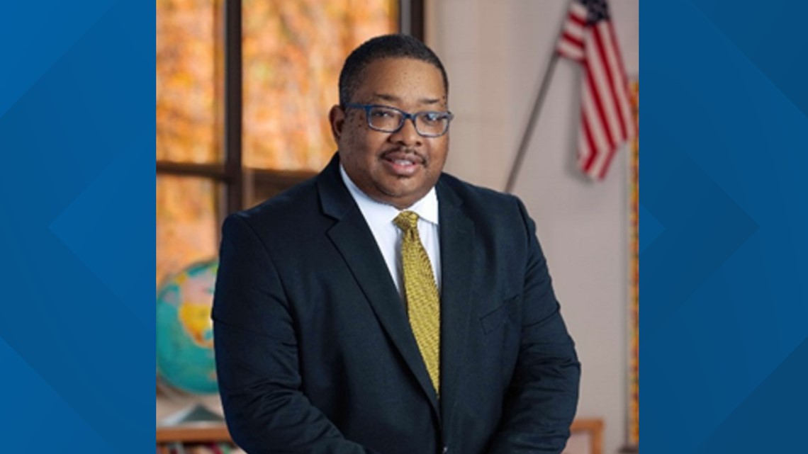 Dr. William Wright resigns at Sumter School Superintendent | wltx.com