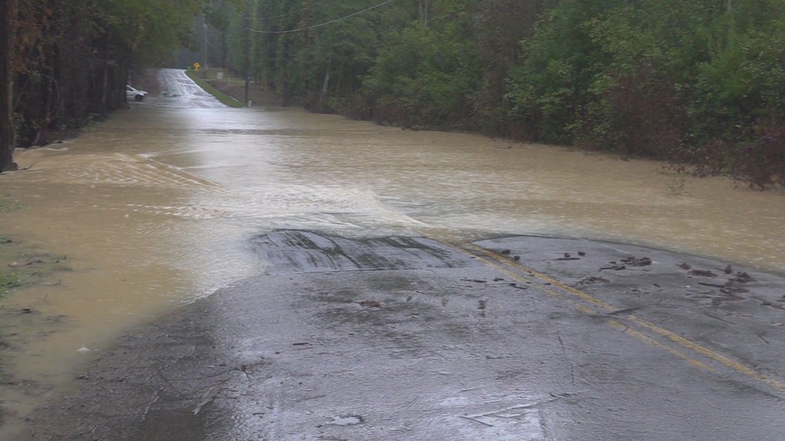 Residents on Killian Rd face major flooding issues | wltx.com