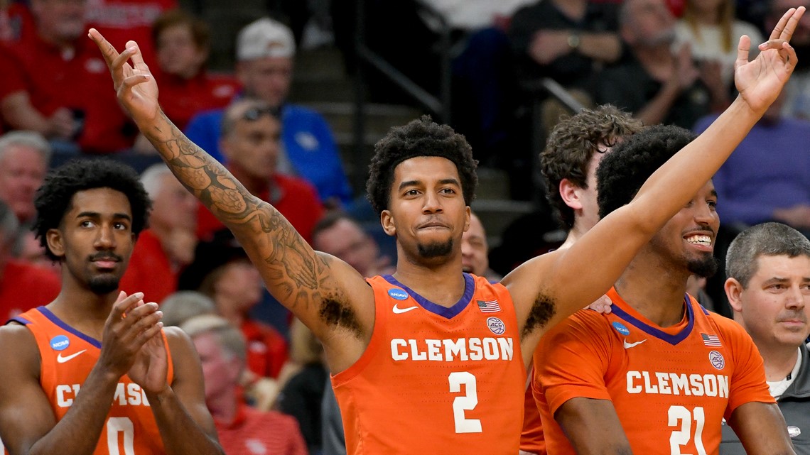 Clemson defeats Baylor 72-64 to advance to the Sweet 16 | wltx.com