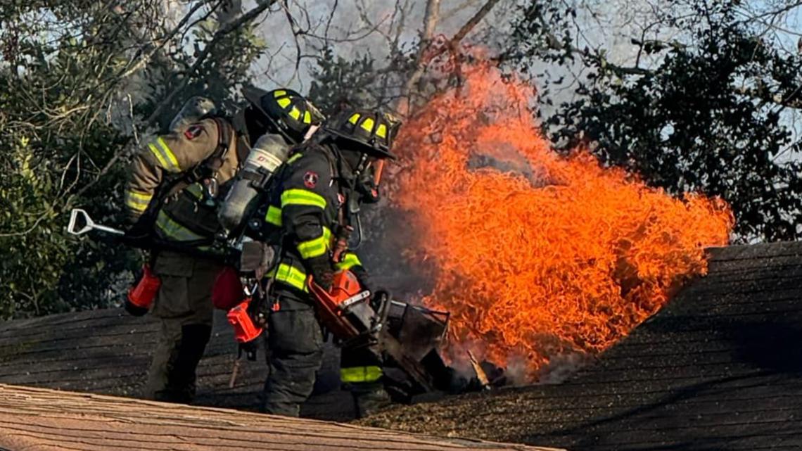 Orangeburg firefighters tame residential blaze on Riggs Street | wltx.com