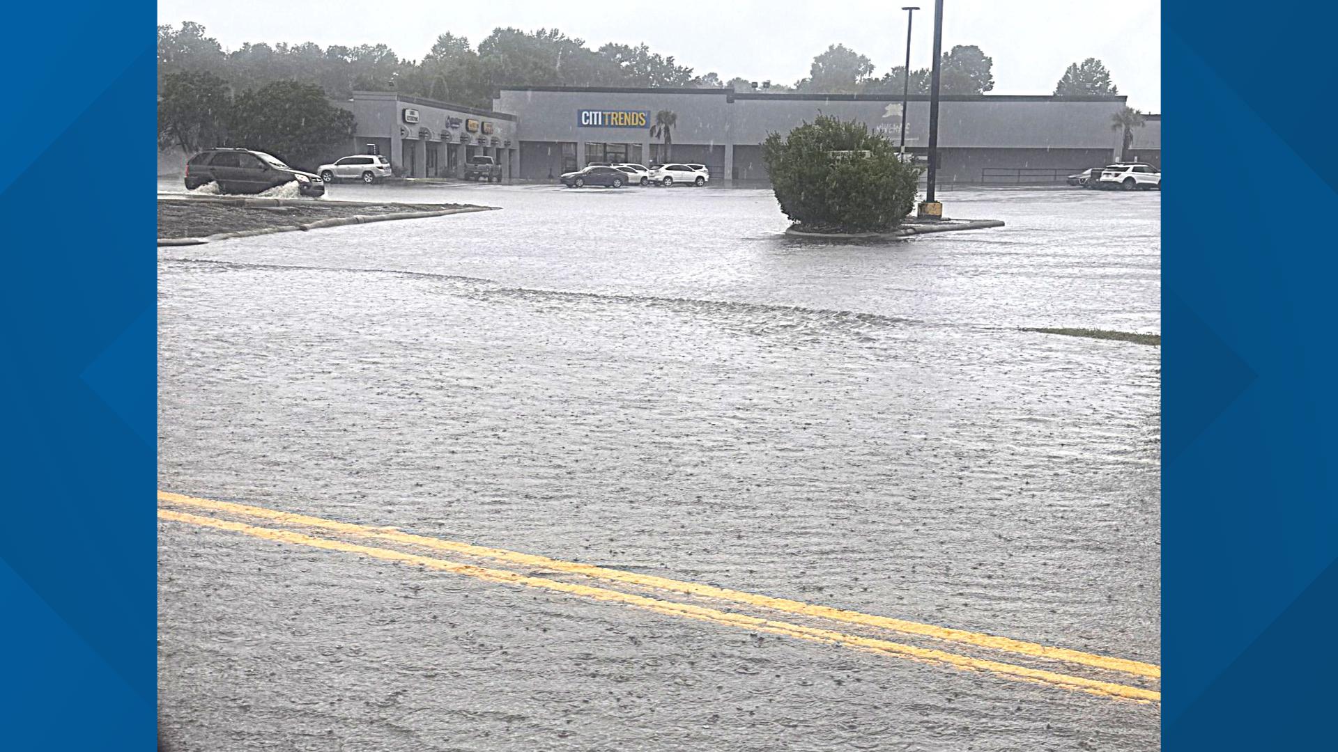 Hurricane Helene threatens South Carolina with winds and flooding ...
