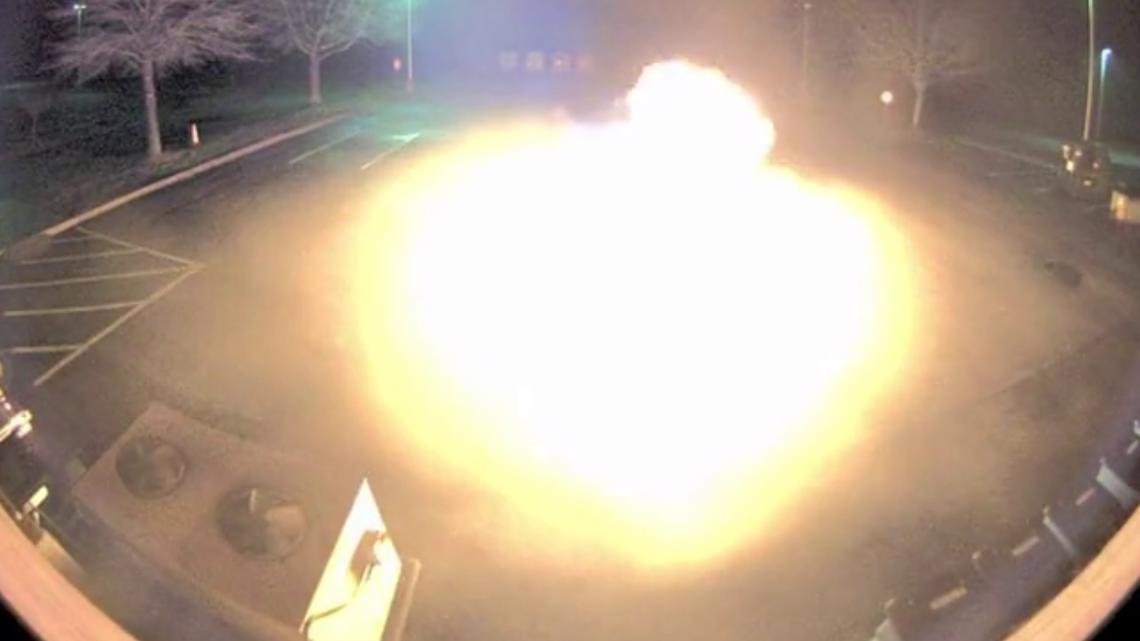 3 seen tossing Molotov cocktail from Pleasant Hill Elementary | wltx.com