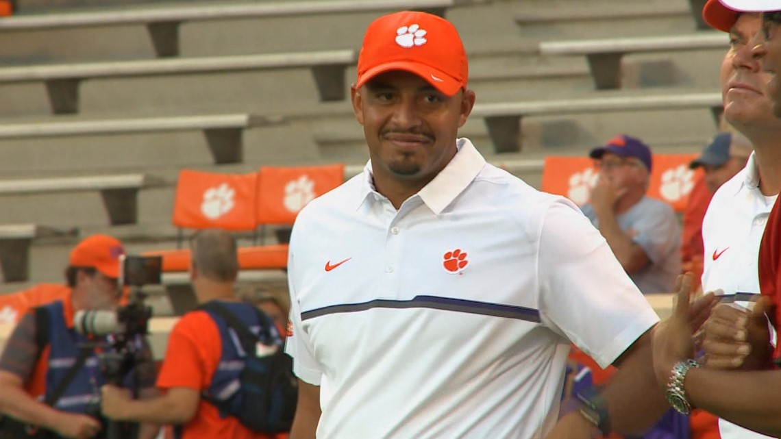 Tony Elliott named Virginia Cavaliers head football coach | wltx.com