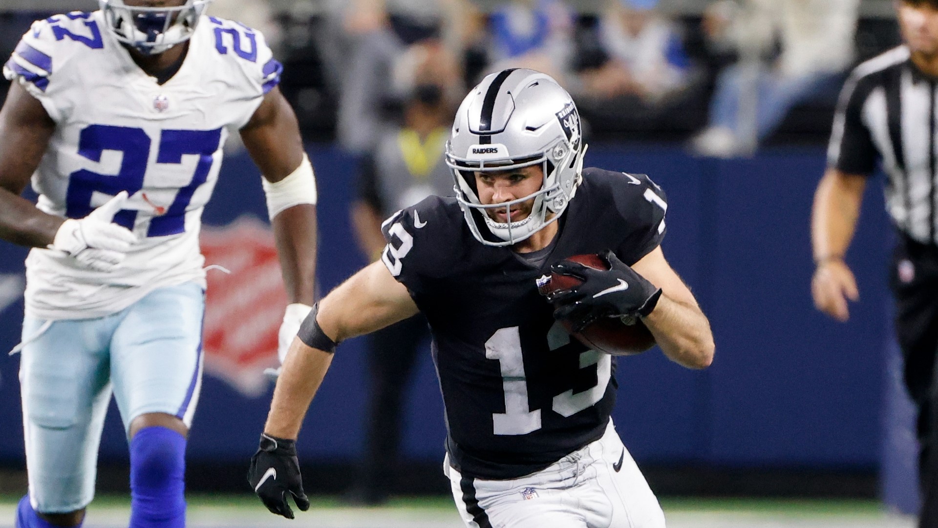 Hunter Renfrow's career day helps the Raiders defeat Cowboys | wltx.com