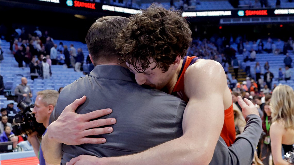 Hall, Clemson take down No. 3 North Carolina 80-76 on the road to ...