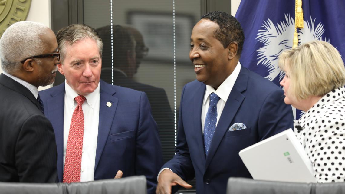 Lawmakers rekindle bill limiting how topics like race are taught | wltx.com