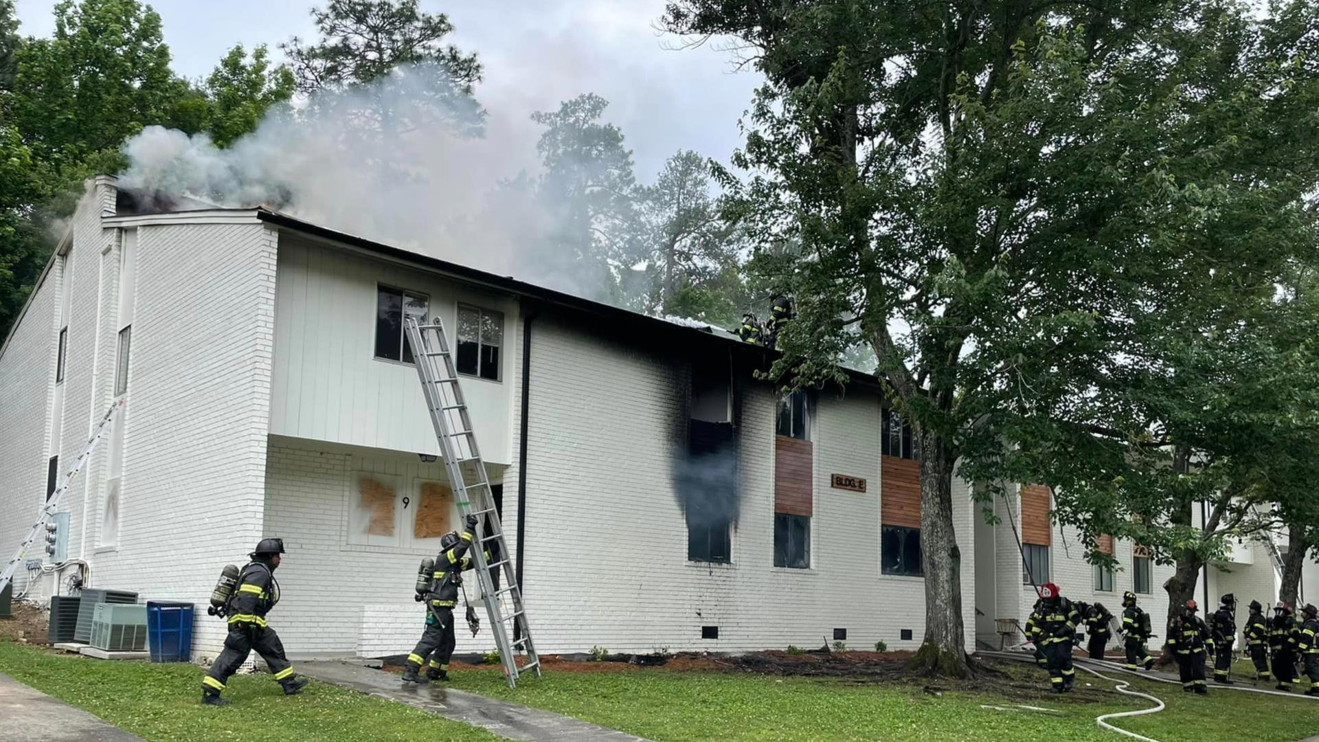 30 people displaced after apartment fire near Columbia | wltx.com