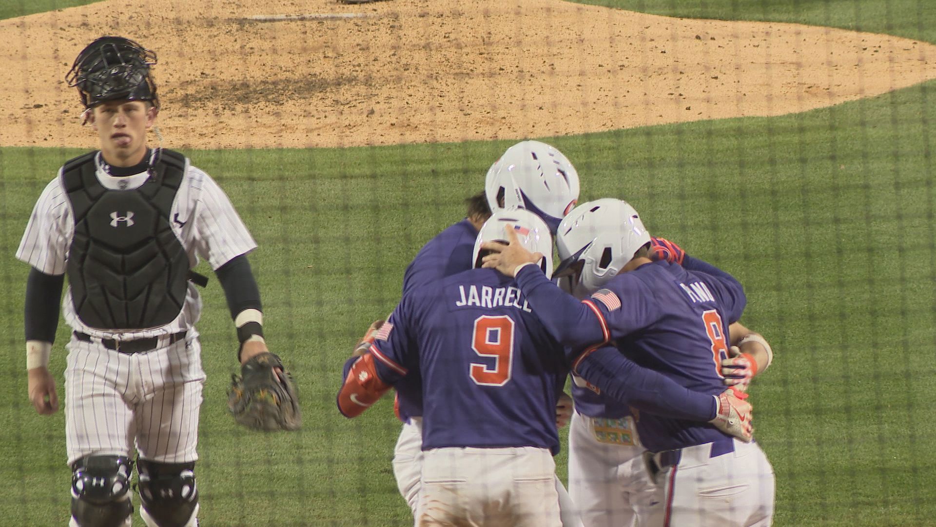 Clemson sweeps South Carolina with 8-2 victory at Founders Park | wltx.com