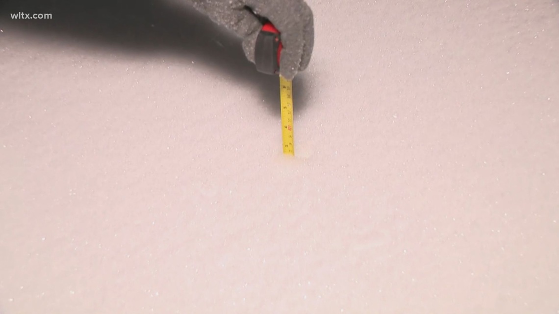 Snow piles up in Camden as crashes increase and roads turn icy | wltx.com