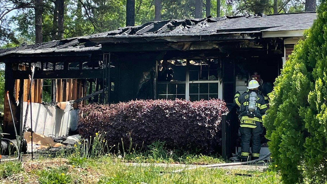 4 people displaced after north Columbia house fire | wltx.com