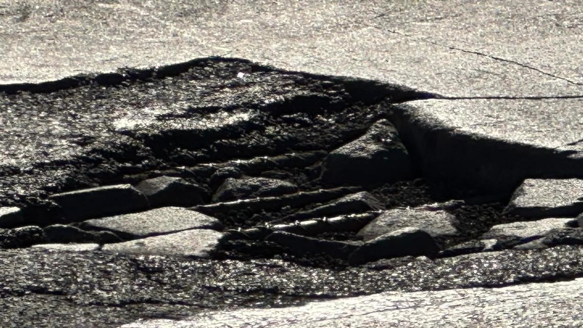 I-77 potholes causing more problems for drivers | wltx.com