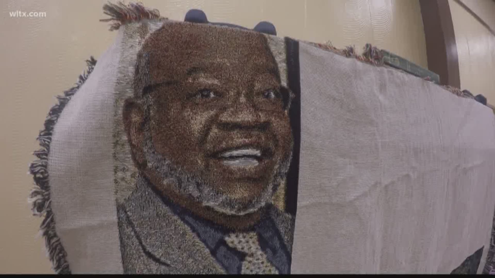 Dozens Gather to Remember Coach Mike of the Double Dutch Forces | wltx.com