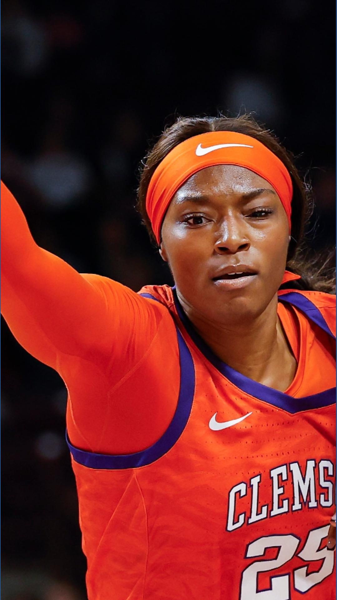 Edwards scores 18 to lead No. 2 South Carolina past Clemson 65-37 for ...
