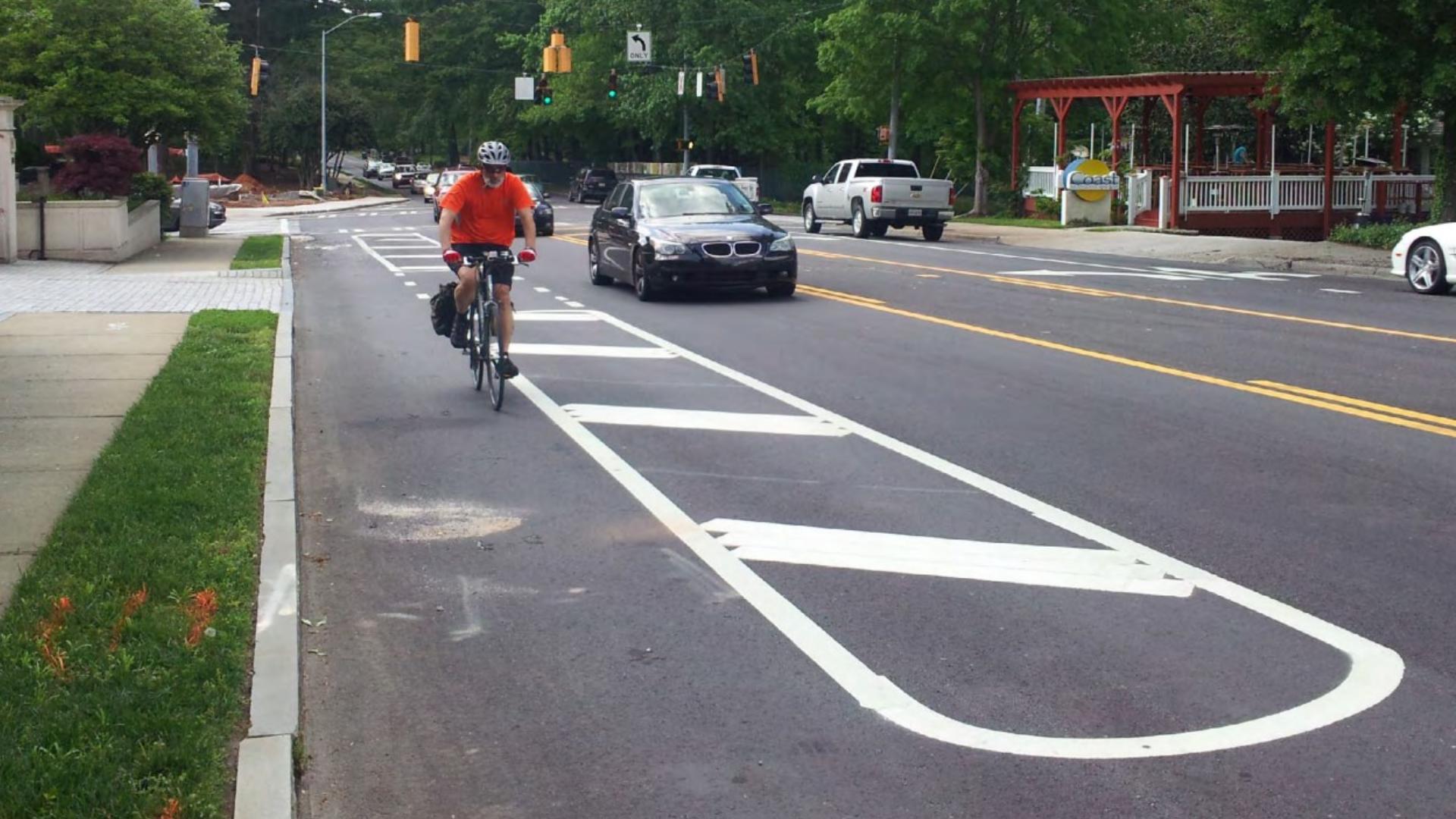 Columbia installing city's first buffered bike lane downtown | wltx.com