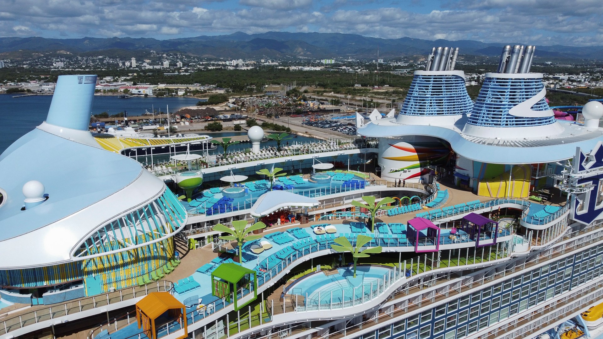 Inside look at Icon of the Seas, world’s biggest cruise ship | wltx.com