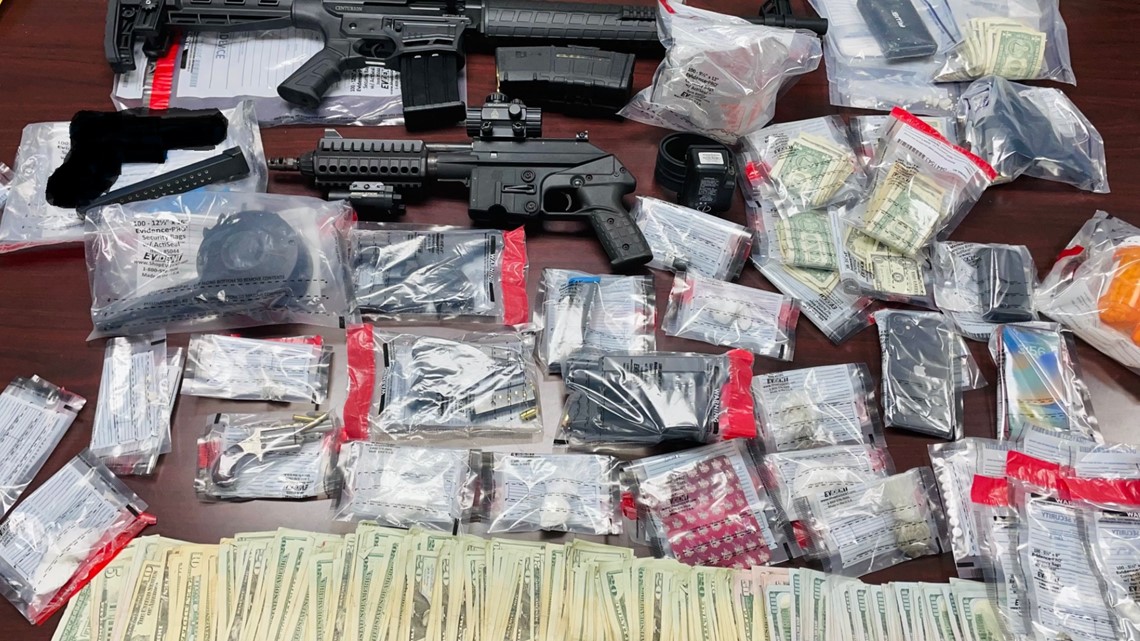 Keith Tomlin, Williams Abrams charged in Sumter, SC drug bust | wltx.com