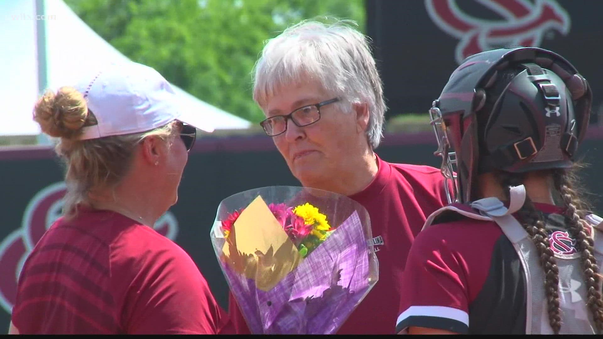 Gamecocks celebrate longtime head softball coach Joyce Compton | wltx.com