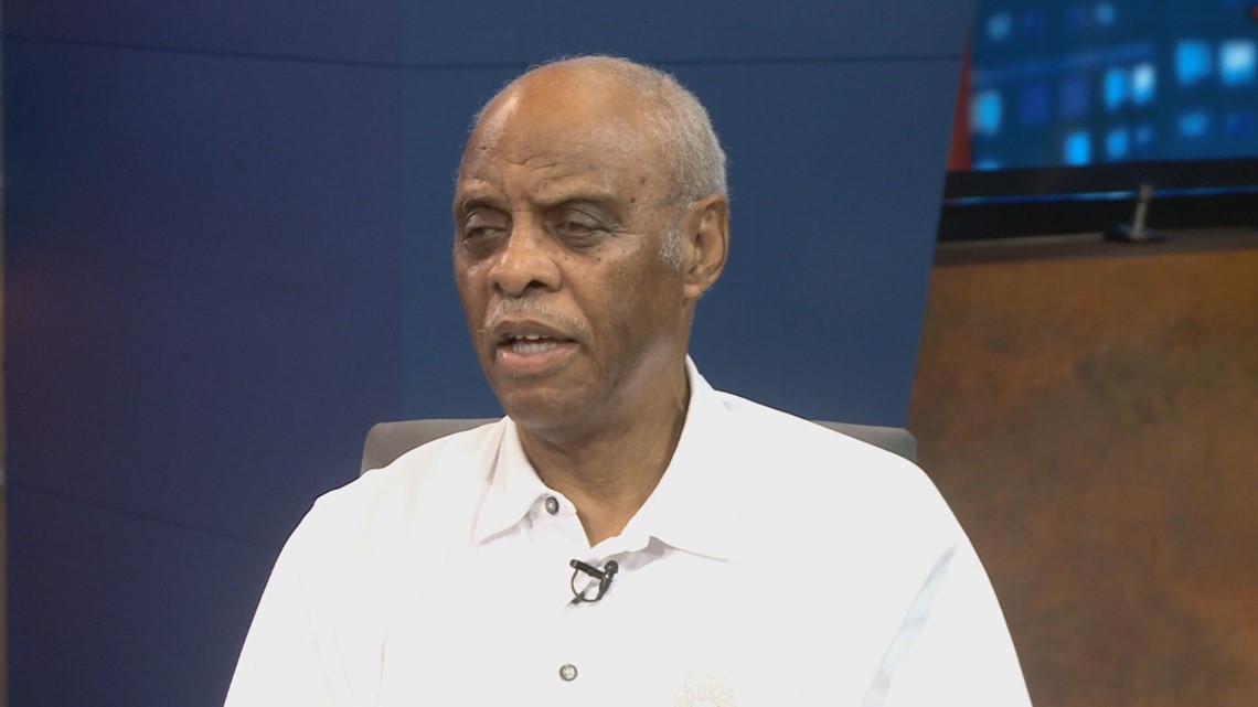 Remember George Glymph of Eau Claire basketball | wltx.com