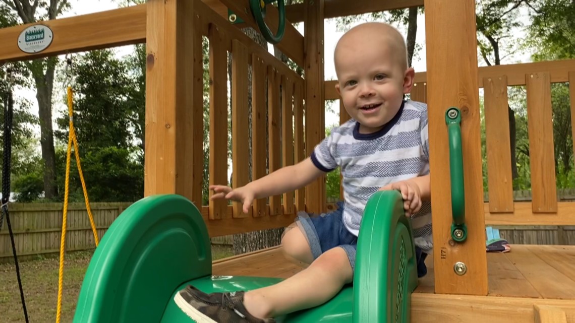 First responders build playsets for children with cancer | wltx.com