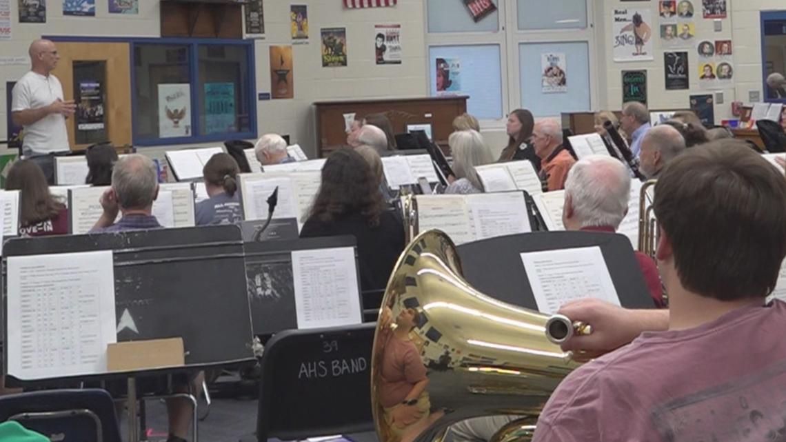 Columbia band hits 44 years of music | wltx.com