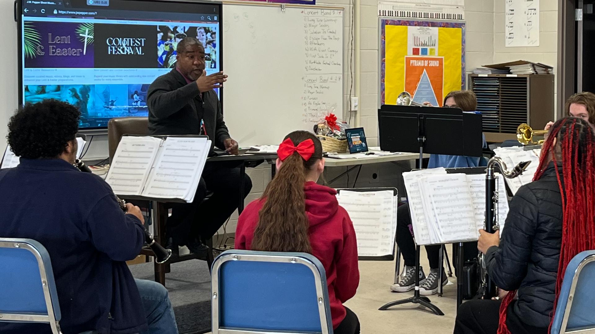 Herman Marsh is a News19 Teacher of the Week | wltx.com