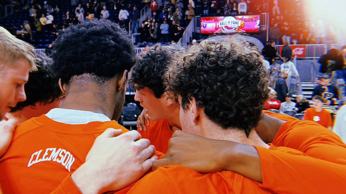 Joseph Girard III scores 21 points, Clemson beats TCU 74-66 | wltx.com