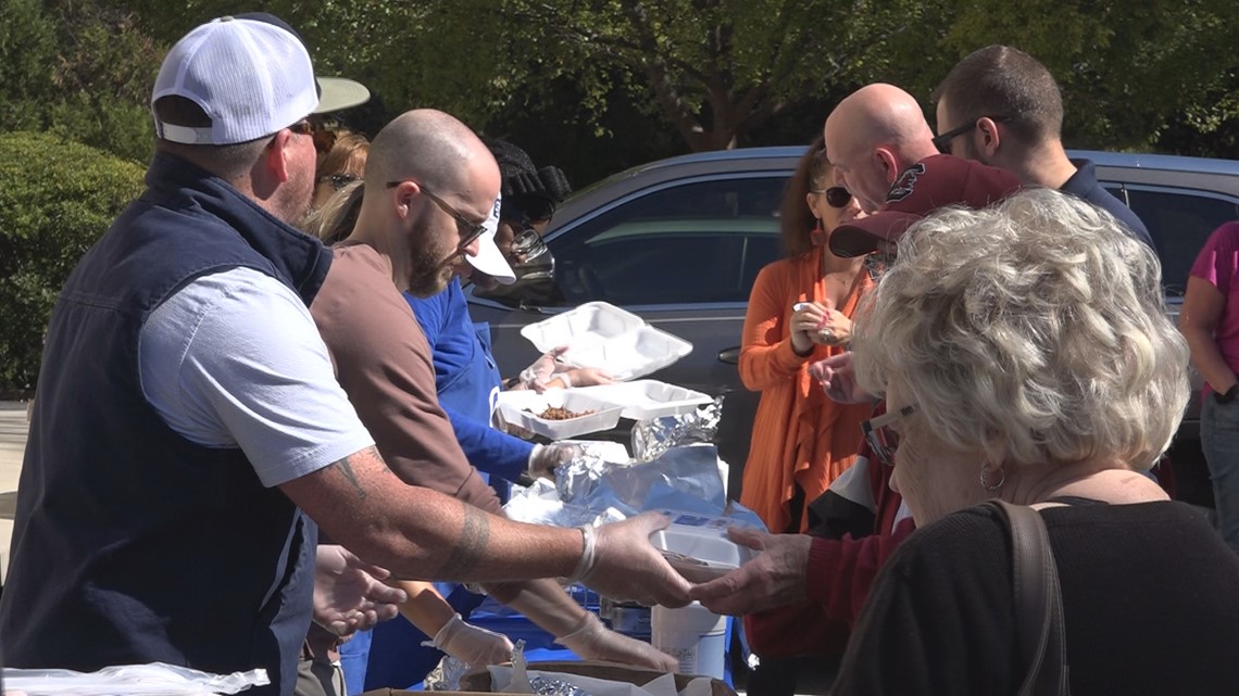 Sharing God's Love BBQ raises money to help those in need | wltx.com