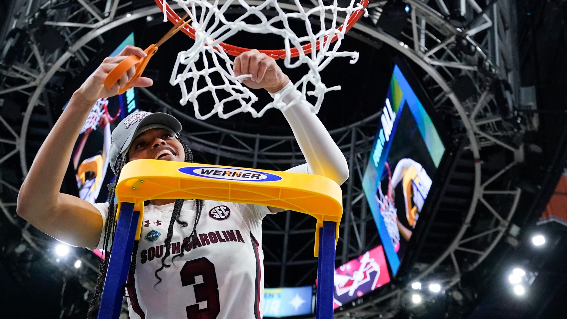 Darius Rucker suggest he'll play concert on South Carolina campus ...
