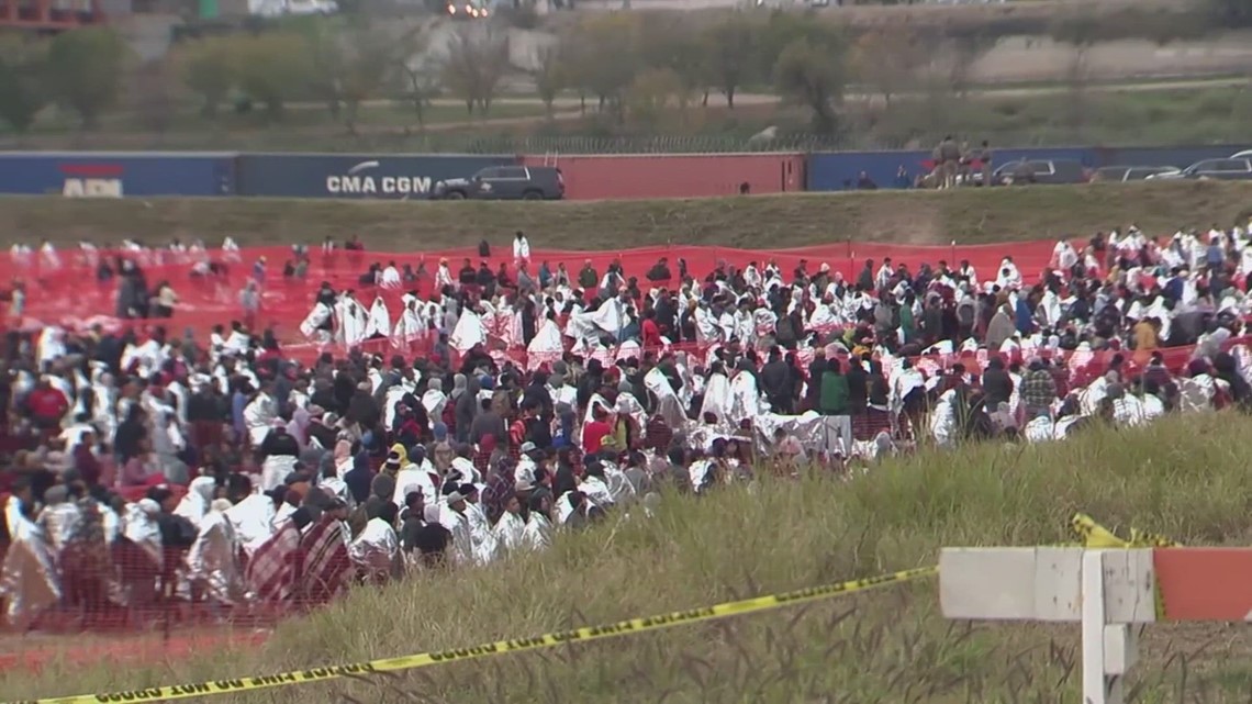 Governor: Texas can defend itself against border 'invasion' | wltx.com