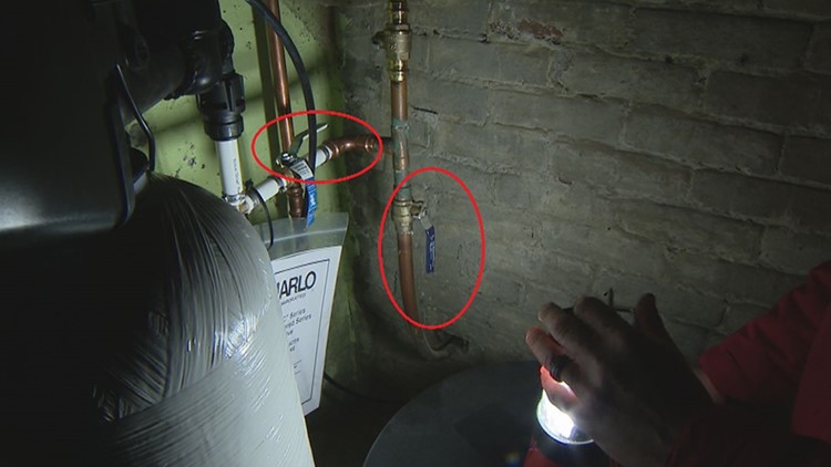 How to stop pipes from freezing in cold weather | wltx.com