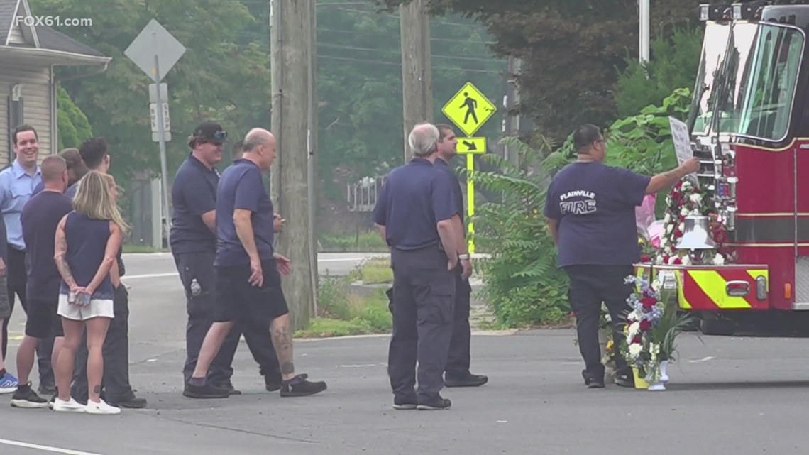 Plainville, CT firefighter dies after battling house fire | wltx.com