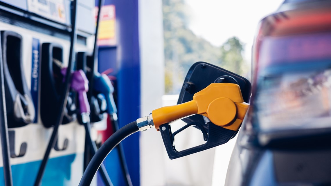 Card skimmer alert: New undetectable skimmers on fuel pumps, ATMs ...