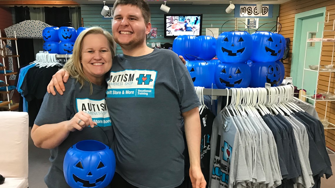 Blue pumpkins make Halloween friendly for people with autism | wltx.com