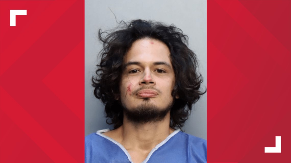 Florida man accused of biting head off snake in domestic dispute | wltx.com