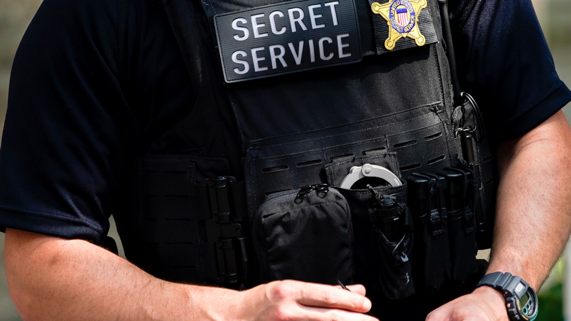 US Secret Service member fires gun on patrol in DC | wltx.com